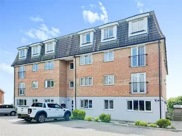 Cozy 1 BA 2 bedroom Flat to rent, The Ridge, Hastings, TN34 £.