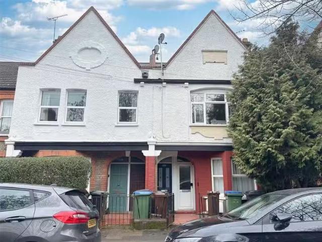 Just in! 1 BA 2 bedroom Flat to rent, Carr Road, London, E17.