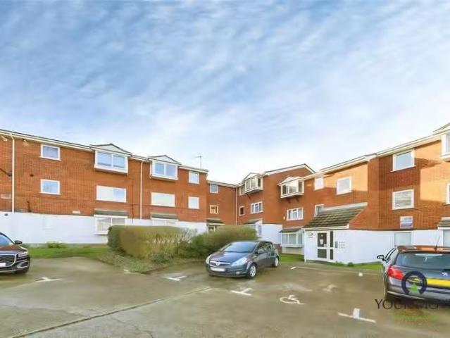 New 1 BA 2 bedroom Flat to rent, Heathdene Drive, Belvedere, D.