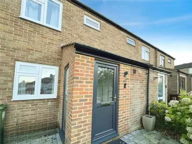 Nice 1 BA 2 bedroom Flat to rent, Redford Avenue, Wallington.