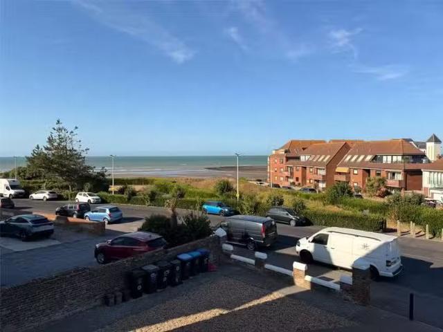 Cozy 1 BA 2 bedroom Flat to rent, Sea Road, Westgate on Sea, C.