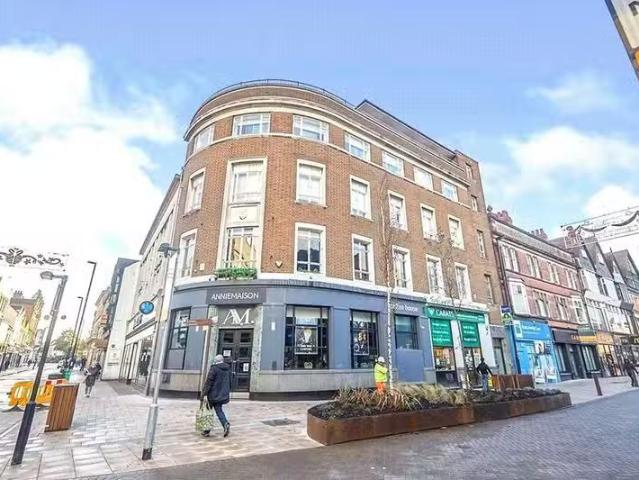 For Rent! 1 BA 2 bedroom Flat to rent, Station Street, Burton.