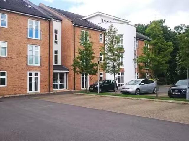Rental! 1 BA 2 bedroom penthouse for rent in West Beck House/b.