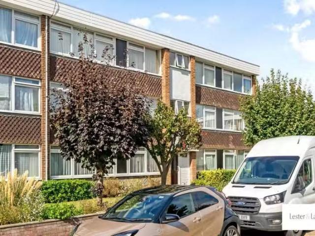 Cozy 1 BA 2 bedroom property for rent in Barton Meadows, Ilfor.