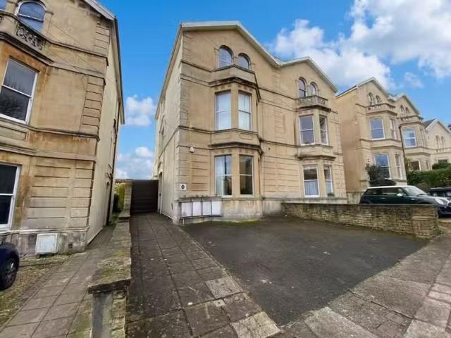 Rental! 1 BA 2 bedroom property for rent in Redland, West Shru.