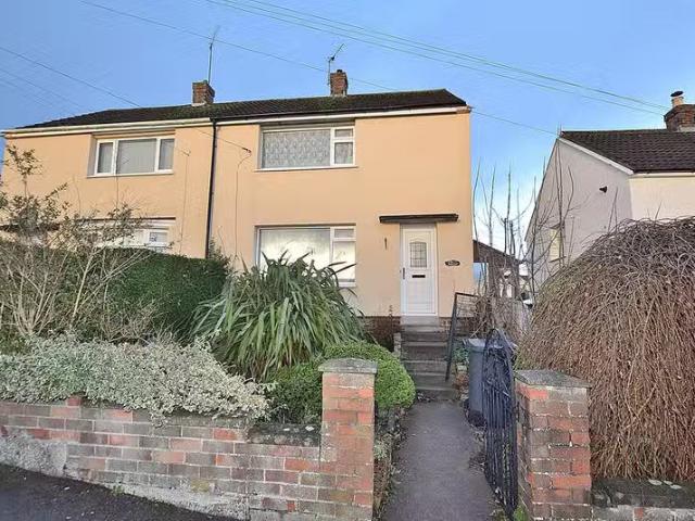 Cozy 1 BA 2 bedroom semi detached house for rent in Wandesford.