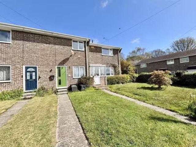 For Rent! 1 BA 2 bedroom terraced house for rent in Meadowbank.