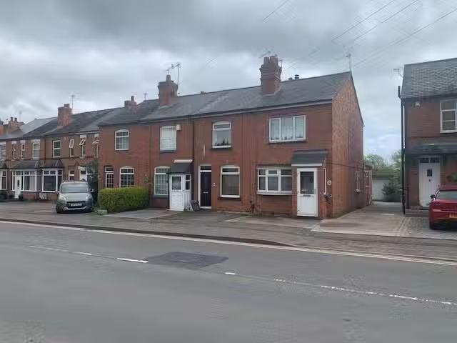 Nice 1 BA 2 bedroom terraced house for rent in Birmingham Road.