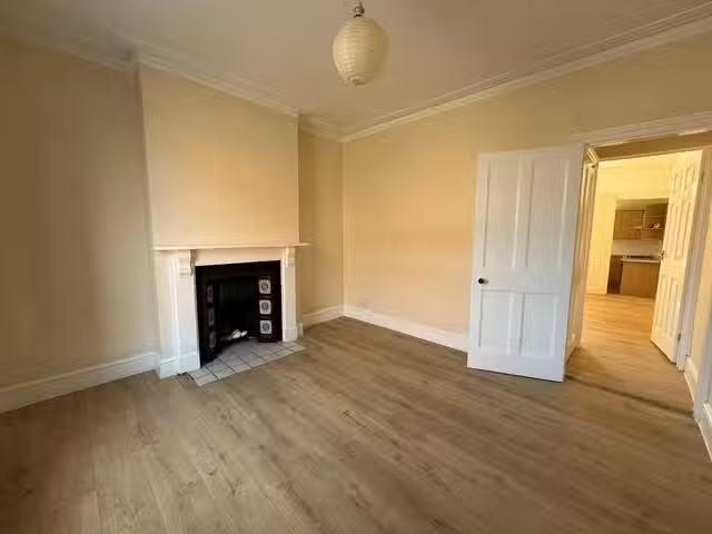 Deal! 1 BA 2 bedroom terraced house for rent in Dean Street, C.