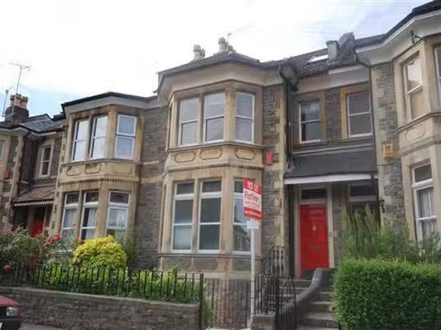 Just in! 1 BA 2 bedroom terraced house for rent in Garden Flat.