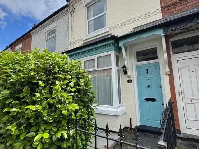 Just in! 1 BA 2 bedroom terraced house for rent in Katherine R.