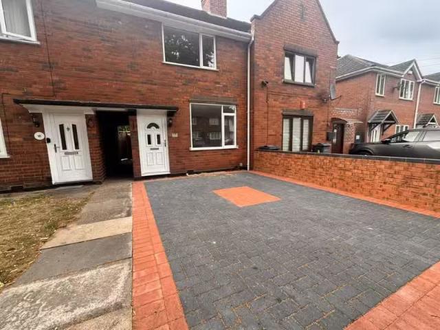 Just in! 1 BA 2 bedroom terraced house for rent in Longstone R.