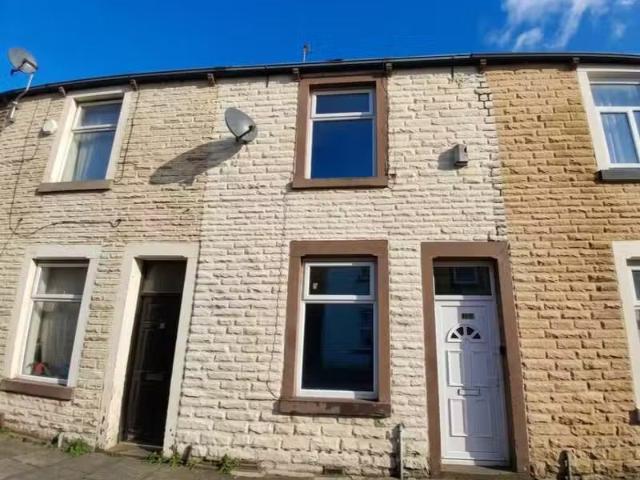 Rental! 1 BA 2 bedroom terraced house for rent in St. Cuthbert.