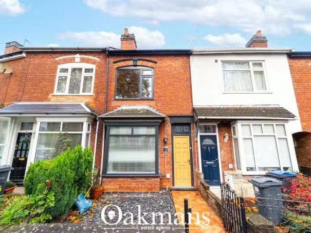 Just in! 1 BA 2 bedroom terraced house for rent in Twyning Roa.