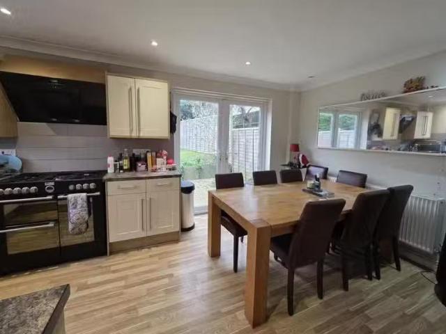 Charming 1 BA 4 bedroom detached house for rent in Luckington.