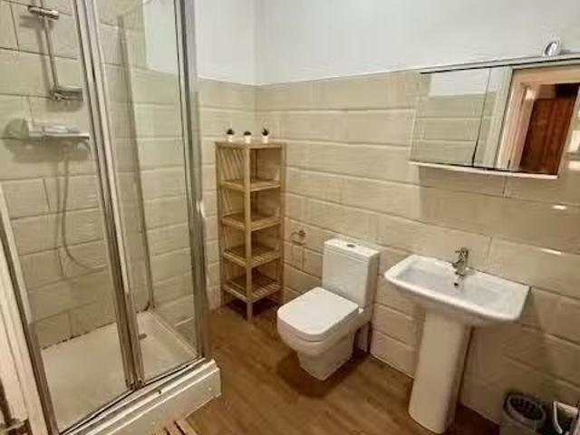 New 1 BA 4 bedroom flat for rent in 1a Bond Street, Birmingham.