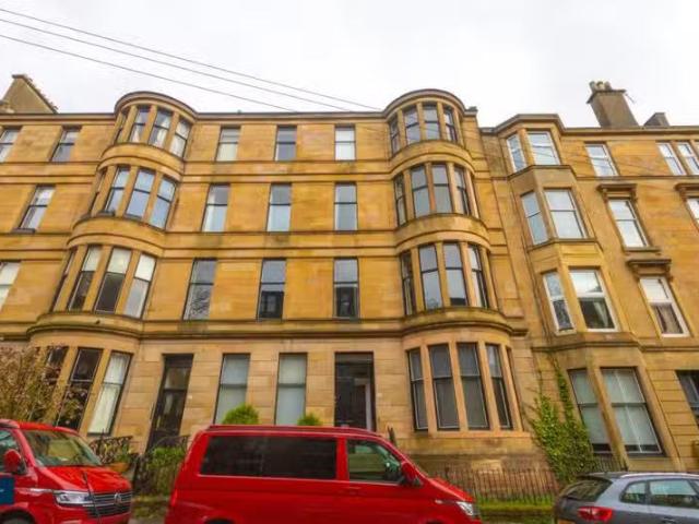 Cozy 1 BA 4 bedroom house of multiple occupation for rent in F.