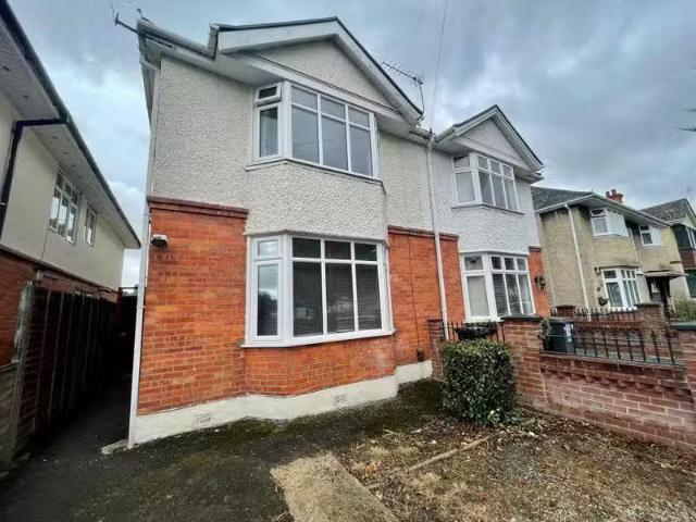 Unique 1 BA 4 bedroom house for rent in Four Bedroom Student H.