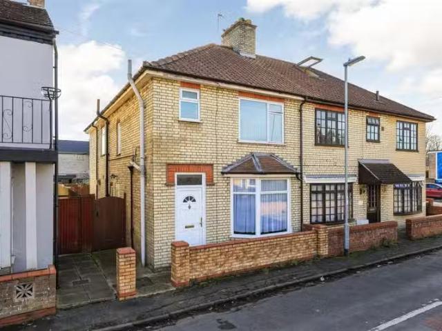 Nice 1 BA 4 bedroom semi detached house for rent in Natal Road.