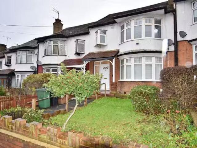 Just in! 1 BA 5 bedroom terraced house for rent in Kings Head.