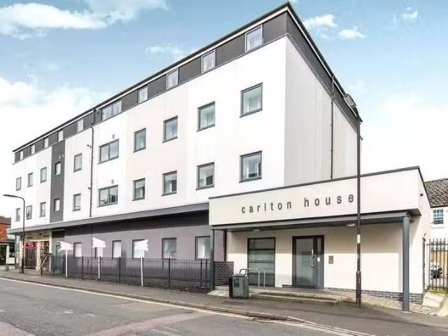 Cheap 1 BA 6 bedroom Flat to rent, Carlton Place, Southampton.