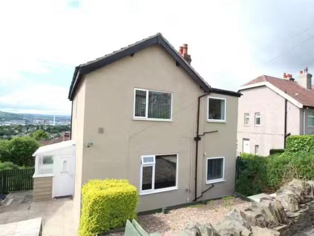 Charming 1 BA Studio apartment for rent in Ashbrow Road, Hudde.