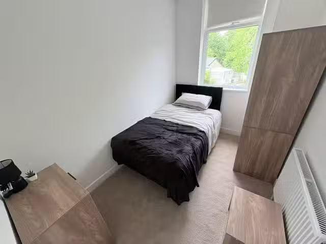 Just in! 1 BA Studio flat for rent in Coal Clough Lane, Burnle.