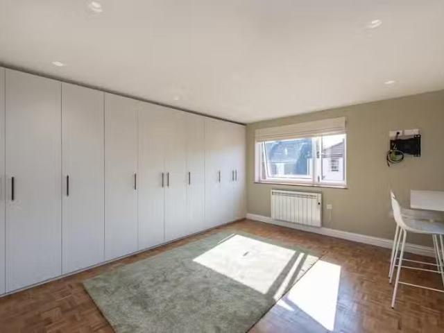 Unique 1 BA Studio flat for rent in Cravells Road Harpenden AL5