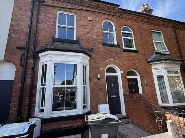Just in! 1 BA Studio flat for rent in Albany Road, BIRMINGHAM.