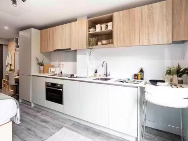 Just in! 1 BA Studio flat for rent in Belfast Student Septem.