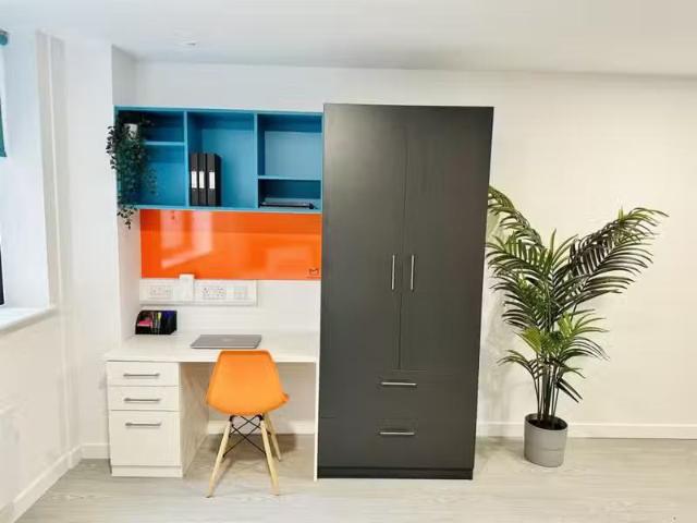 For Rent! 1 BA Studio flat for rent in Derby Student Septemb.
