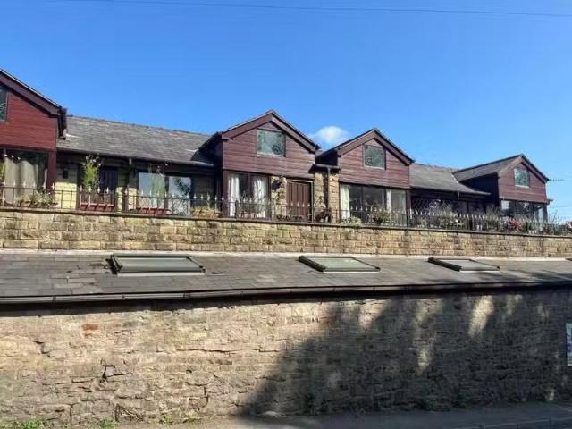 Just in! 1 BA Studio flat for rent in Kay Brow, Ramsbottom, BL0