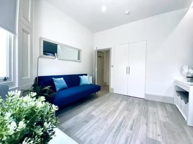 Cheap 1 BA Studio flat for rent in Seafield Road, BN3