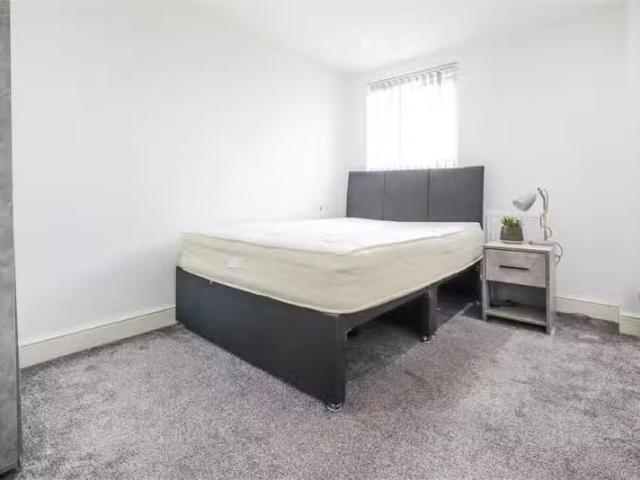 Charming 1 BA Studio flat for rent in Raleigh Road, Stoke, Cov.