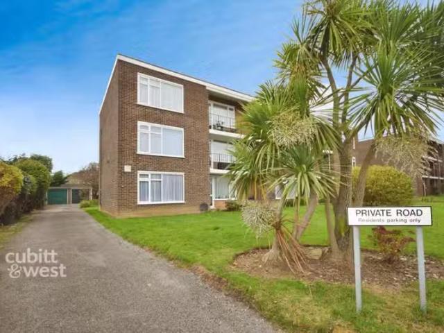 New 1 BA Studio flat for rent in Wallace Avenue Worthing BN11