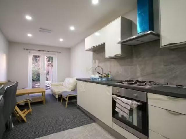 Nice 1 bedroom terraced house for rent in St. Edwards Road, Se.