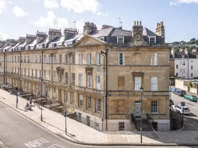 Deal! 1 bedroom apartment for rent in Great Pulteney Street, B.