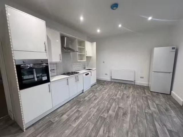 Cozy 1 bedroom apartment for rent in Windsor Terrace, Penarth.