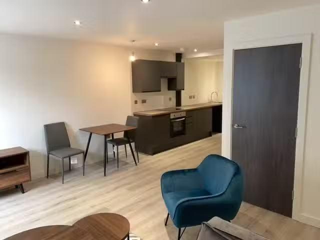 Rental! 1 bedroom duplex for rent in Conditioning House, Cape.