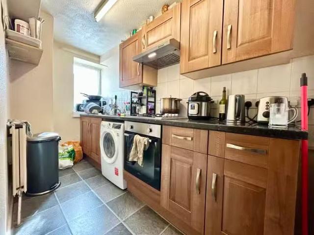 Charming 1 bedroom flat for rent in Manor Road, Bishopston, BR.