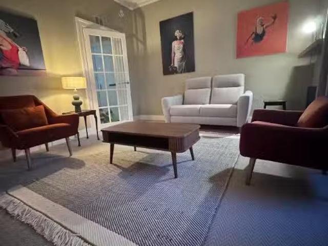 For Rent! 1 bedroom flat for rent in Ord Street, City Centre.