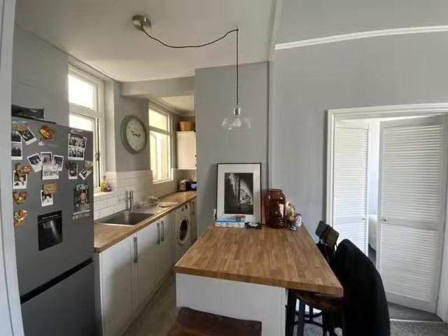 Just in! 1 bedroom flat for rent in Brunswick Square, Hove, BN3