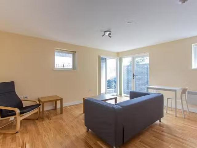 Unique 1 bedroom flat for rent in Churchill Way, City Centre.