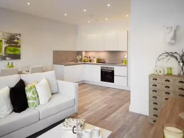 Charming 1 bedroom flat for rent in Elmfield Road Bromley BR1