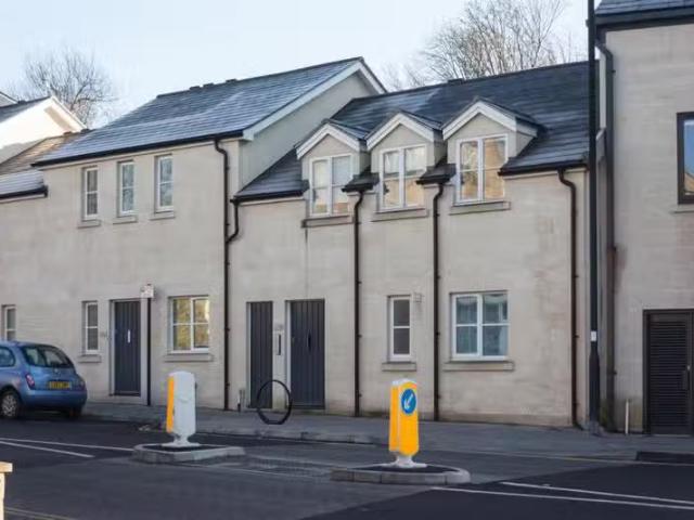 Just in! 1 bedroom flat for rent in F2, 2 Canal Bridge, Bath.