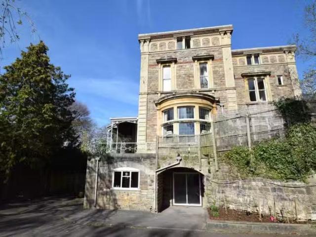 For Rent! 1 bedroom flat for rent in Goodeve Road, Sneyd Park.