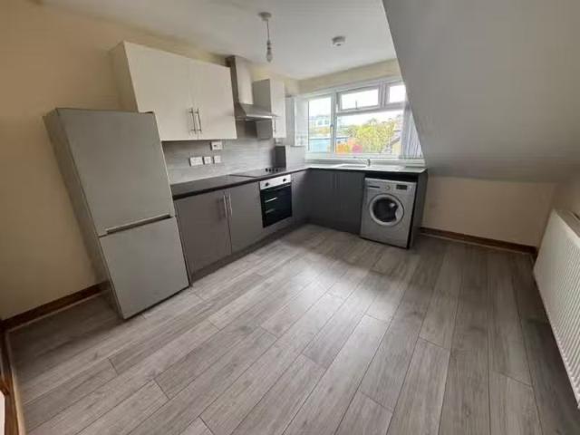 Just in! 1 bedroom flat for rent in Laisteridge Lane, BRADFORD.