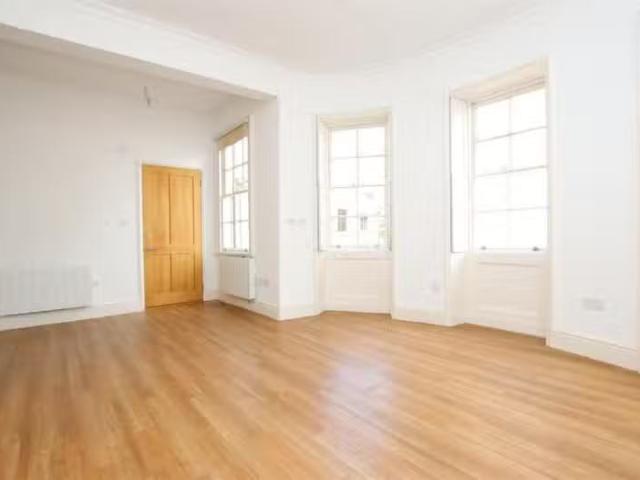 Unique 1 bedroom flat for rent in Walcot Street, Bath, BA1