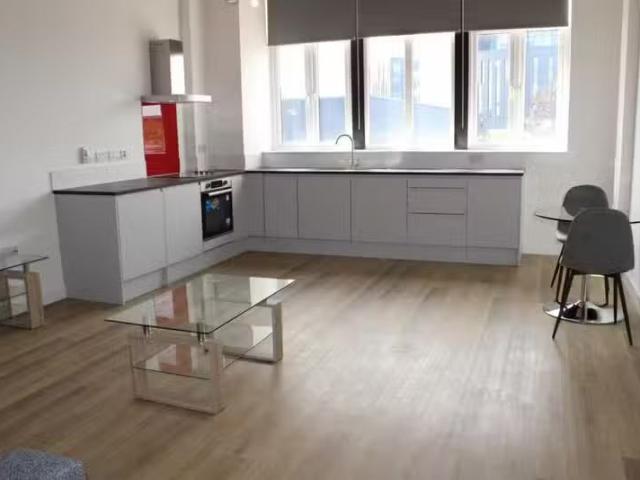 Just in! 1 bedroom flat for rent in 150 High Street, West Brom.