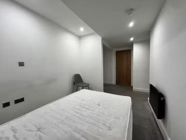 Rental! 1 bedroom flat share for rent in Newhall Street, Birmi.